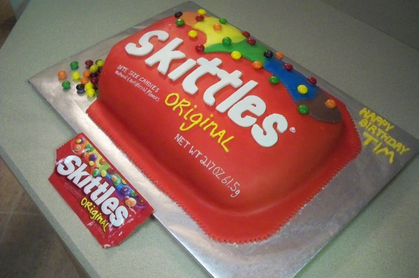 "Grace of Cakes": Skittles Cake
