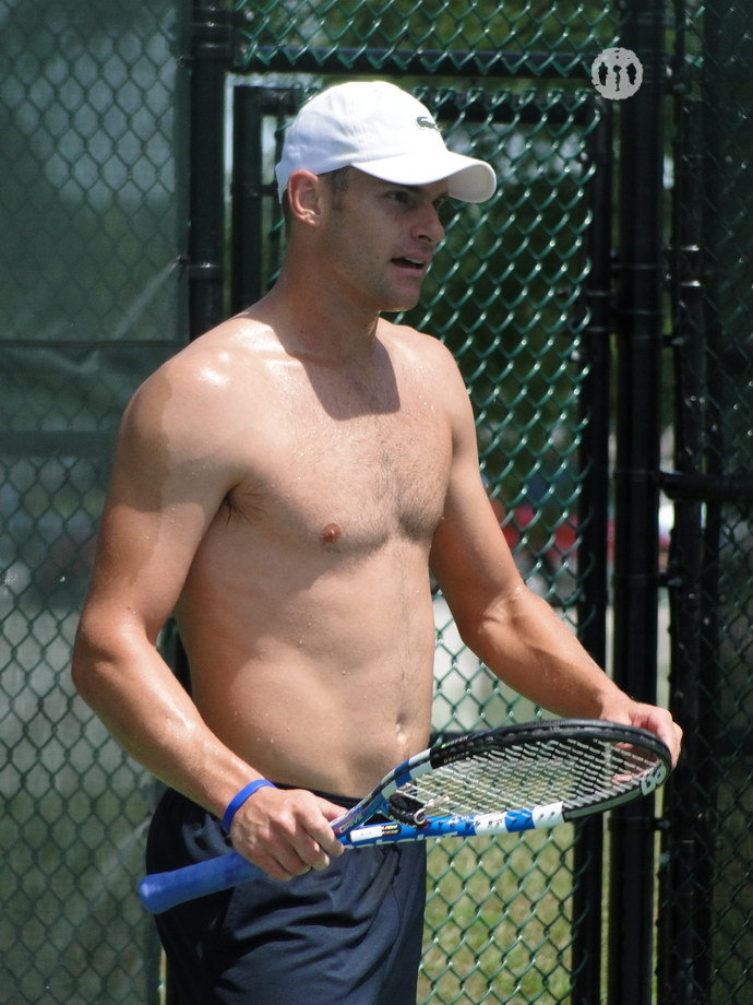 Andy Roddick at Cincinnati Open 2010 - Shirtless Men at groopii