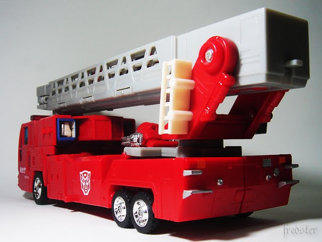 Transformers : Optimus Prime: Robots in Disguise - Fire Convoy