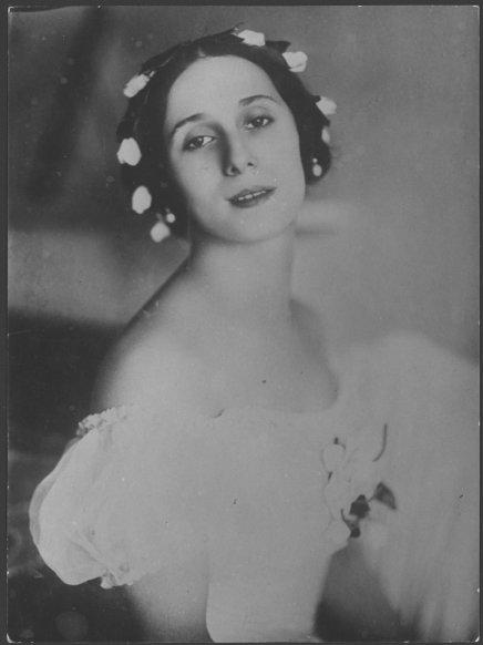 Enlighment Marie Camargo