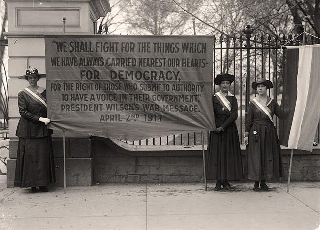 Iron Jawed Angels: Picketing the White House