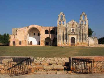 Maní Yucatán: Maní Yucatán / Templo Colonial Franciscano