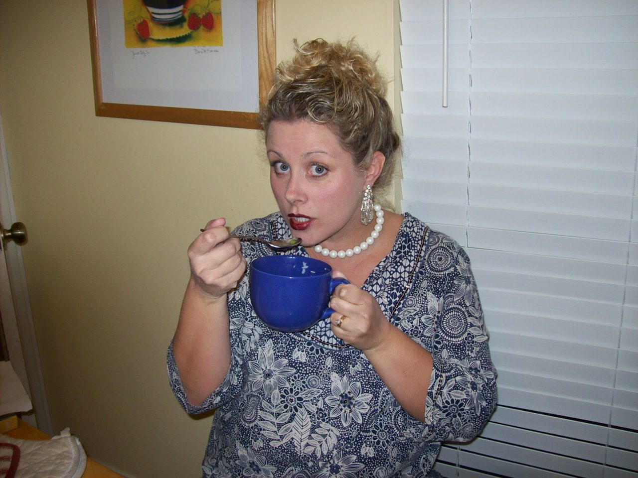 Ever Wondered What a Slob Looks Like While Eating Chicken Soup on a ...
