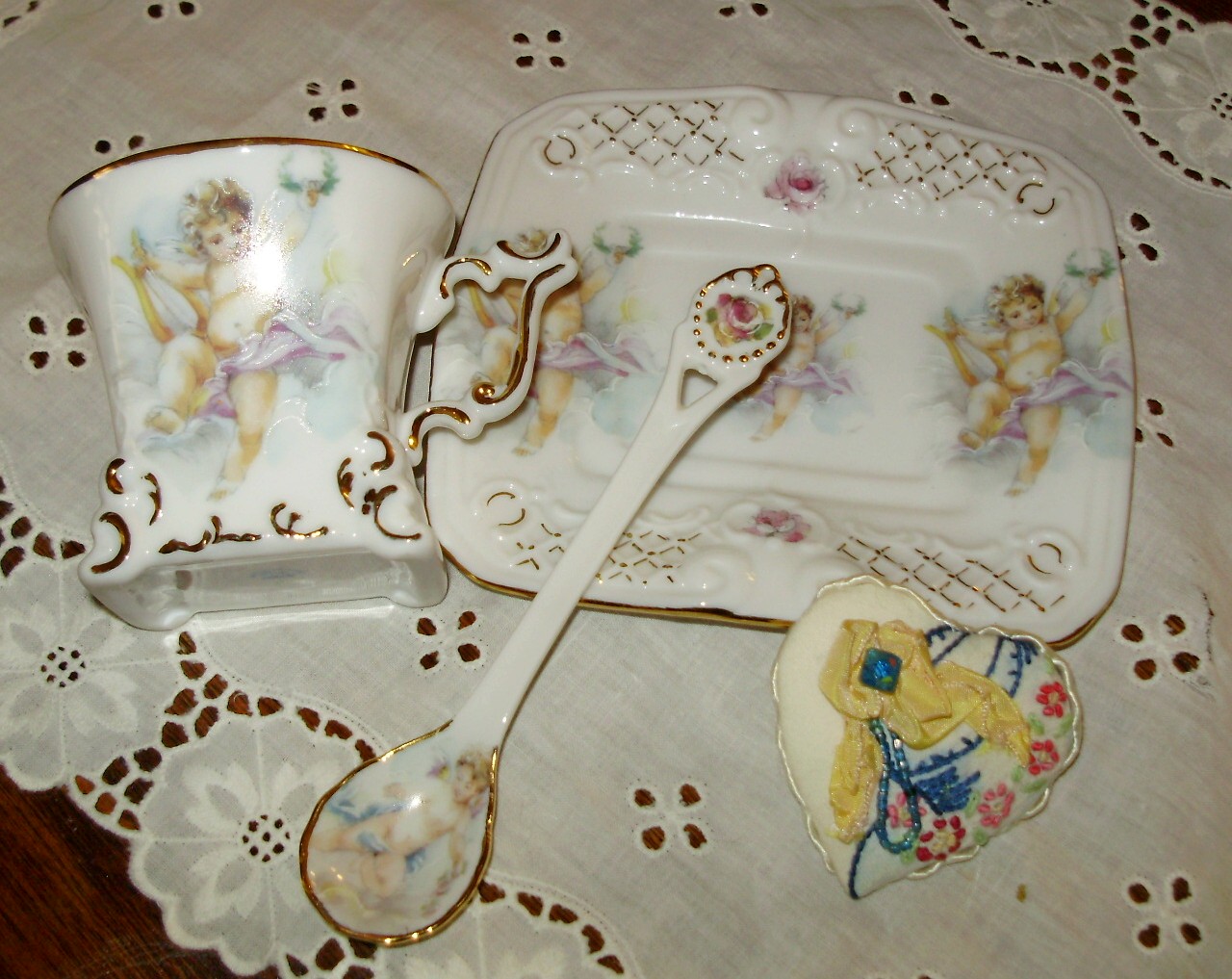 Martha's Favorites: TEA CUP TUESDAY NO.17!