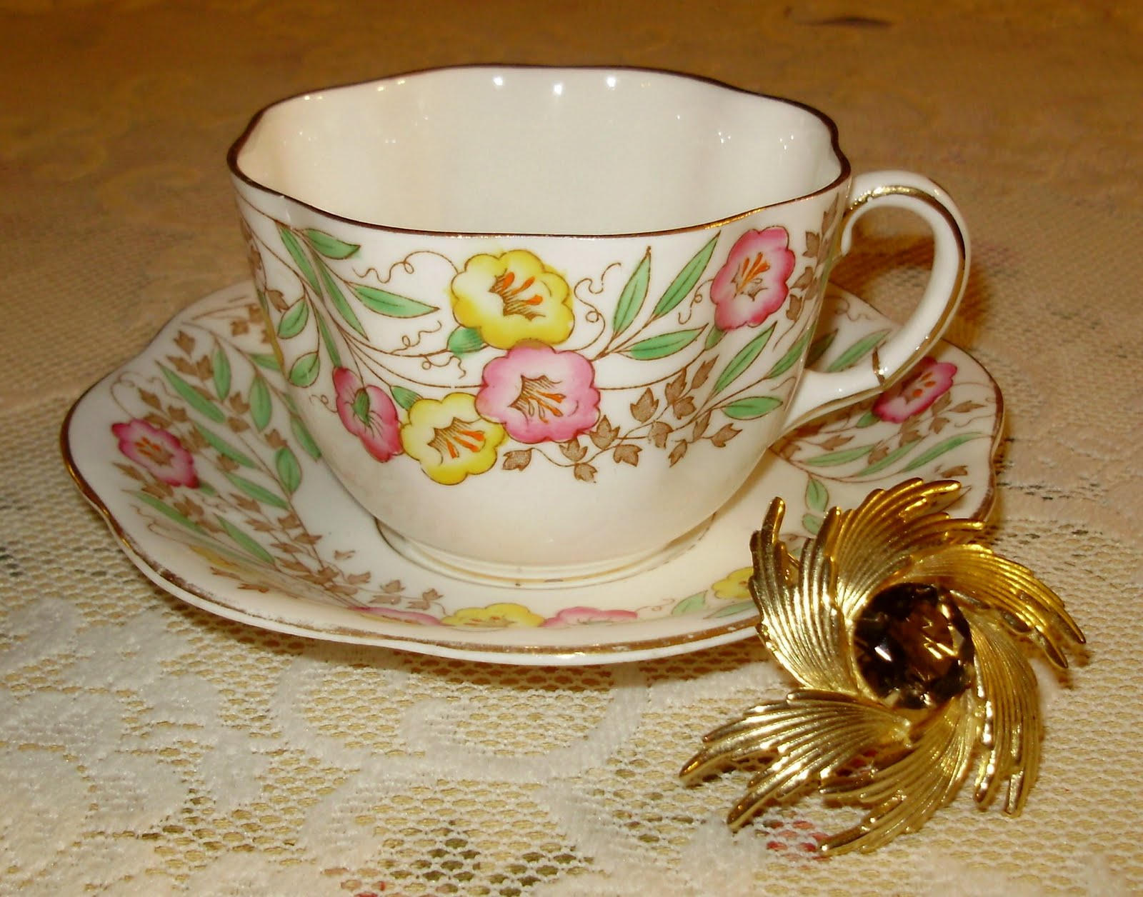 Martha's Favorites: TEA CUPS AND A BUG STORY!