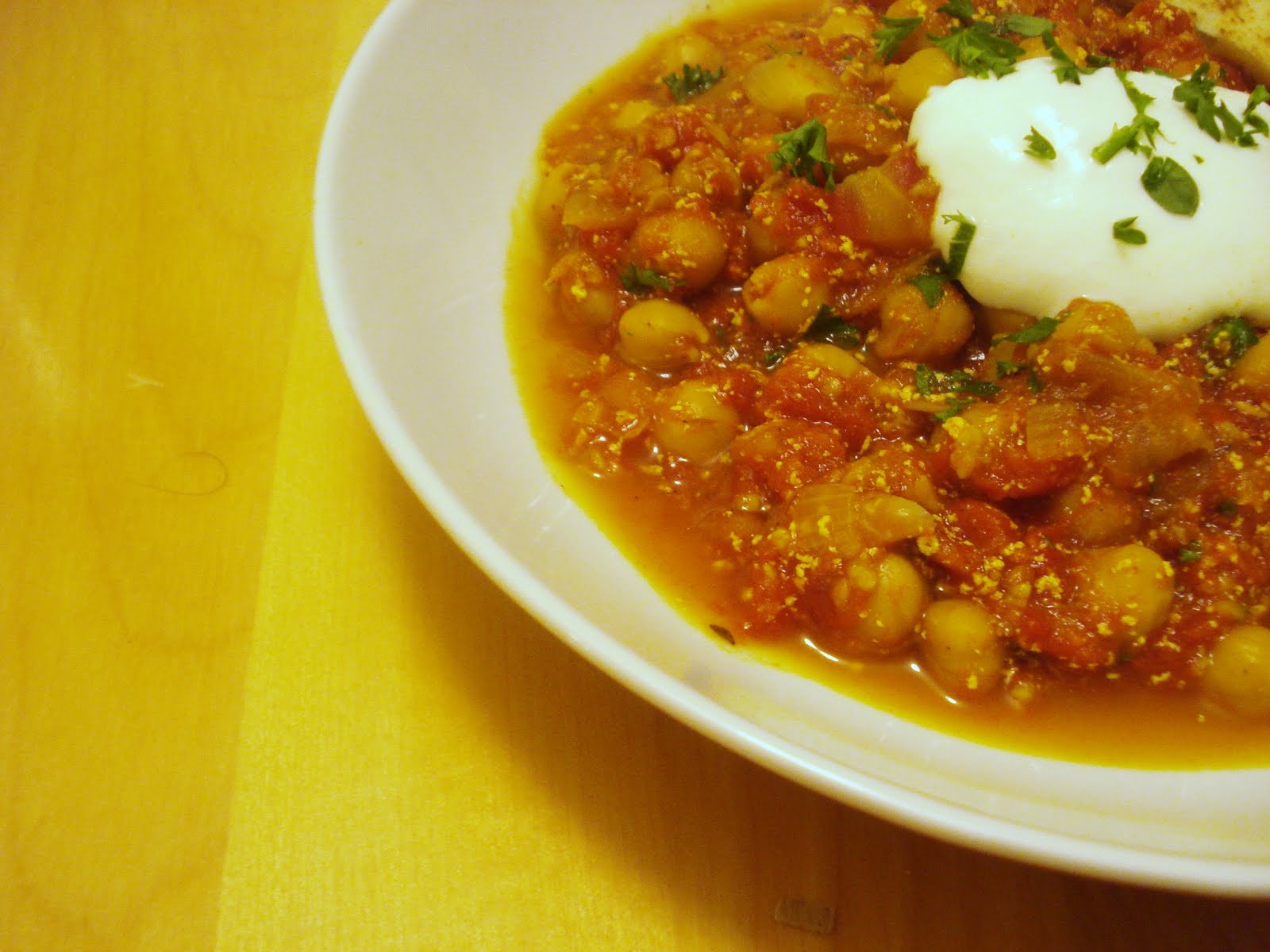 Presque végé: Chana Masala, le curry de pois chiches à la tomate