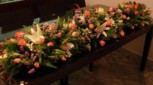 Malaysia Online Florist - Hummingbird Florist Puchong: Flower Table ...