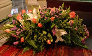 Malaysia Online Florist - Hummingbird Florist Puchong: Flower Table ...