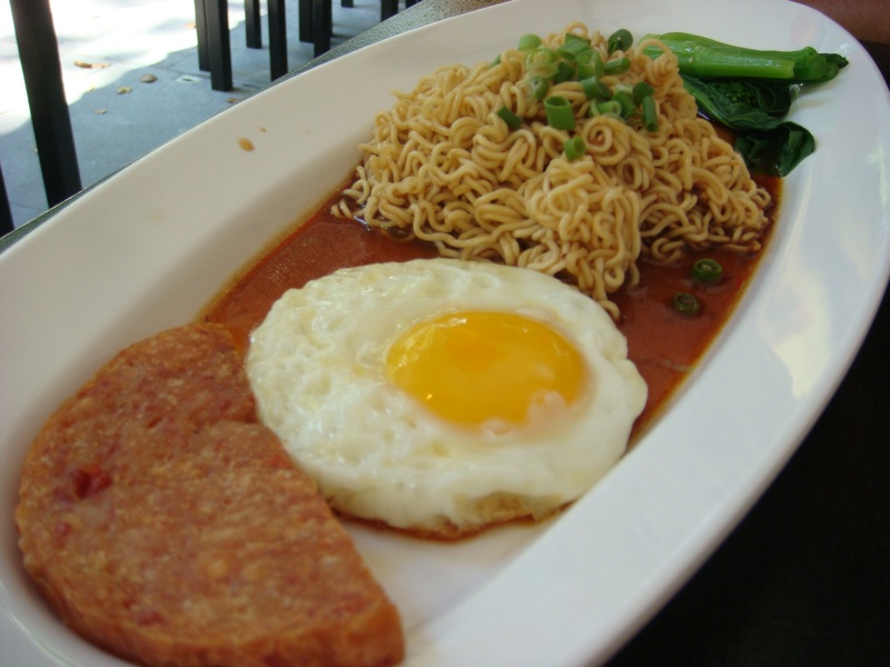 Canned food which goes along with instant noodle?