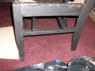 Timeworn Primitives: Make do chair...Its done........