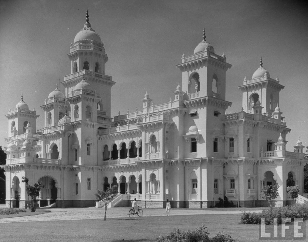 What I Know: GOOD OLD HYDERABAD, ANDHRA PRADESH, INDIA (IMAGES ATTACHED)