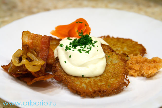 Anastasiya: Draniki is a traditional Belarusian food.