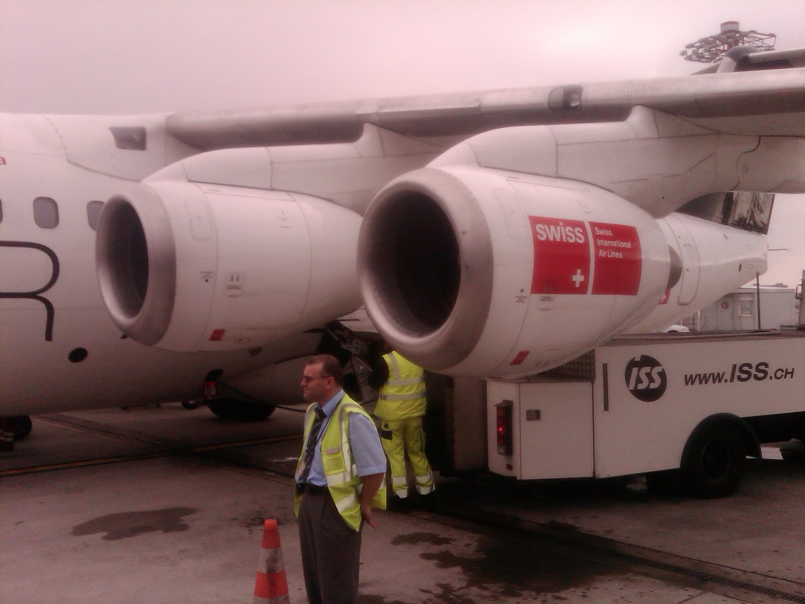 Musings of A Frequent Flyer: The AVRO RJ 85/100