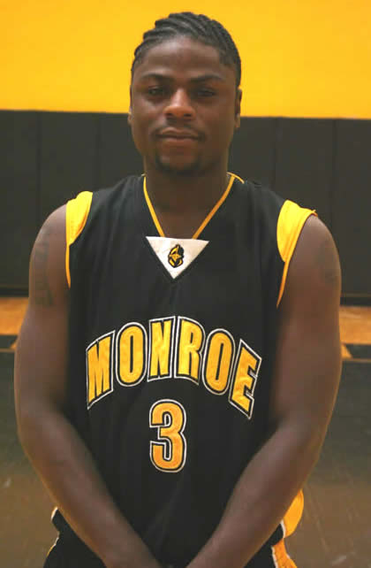 Black Bears Pit: Singleton about to sign