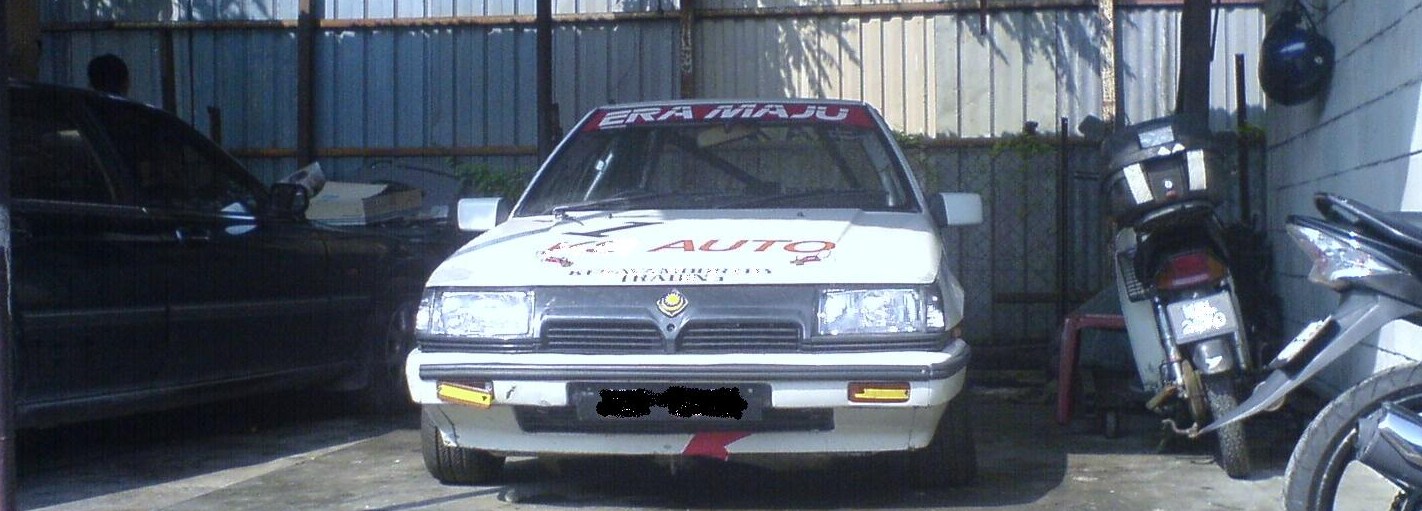 Motoring-Malaysia: Racing with the Proton Saga