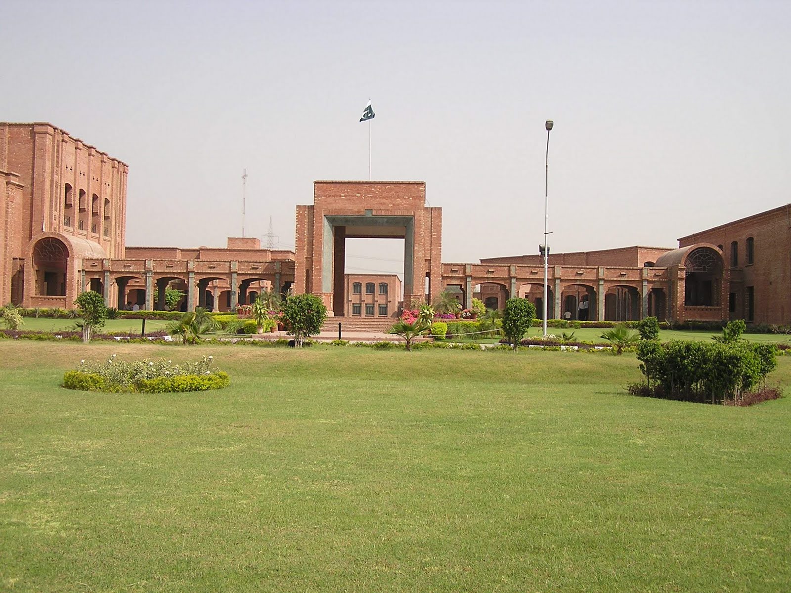 Ahmad Nauman (BCE): Comsats