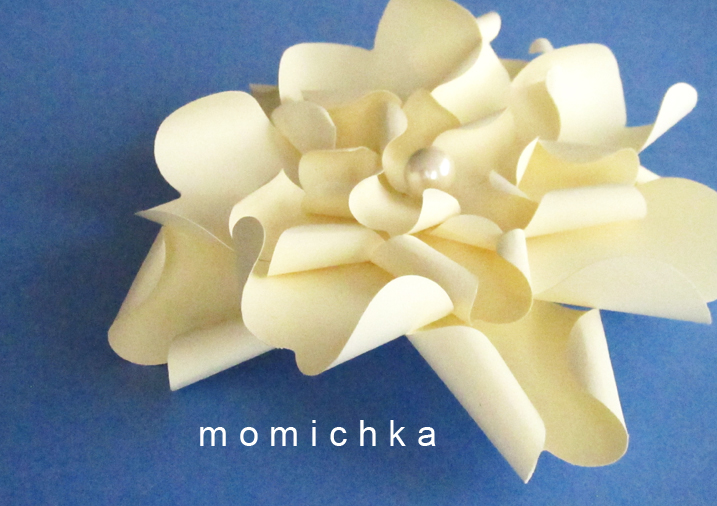 Momichka: Cream Paper Flower with White Pearl Center