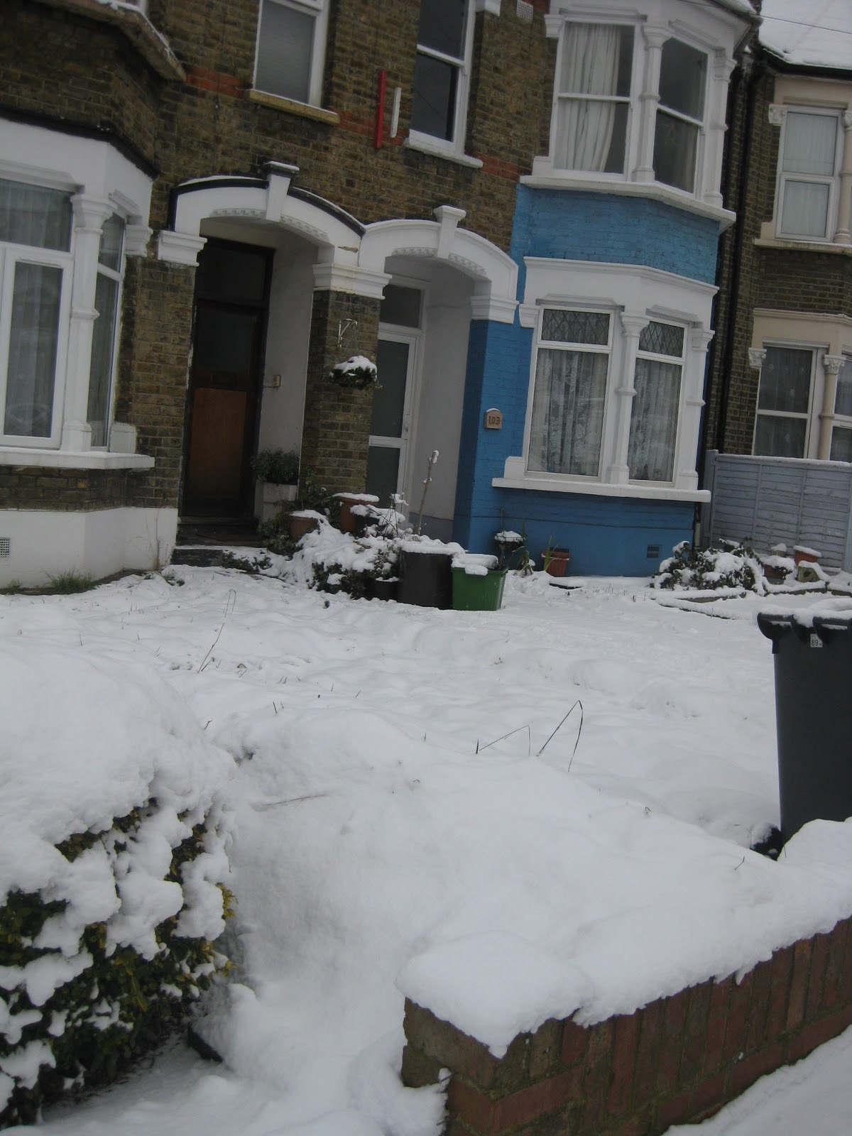 Hold a thought, pen it down: Nooks and crannies of our London house.....