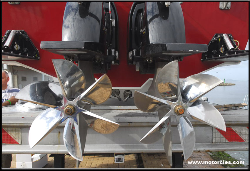 El Navegante Delta Tour: ALGO SOBRE HELICES