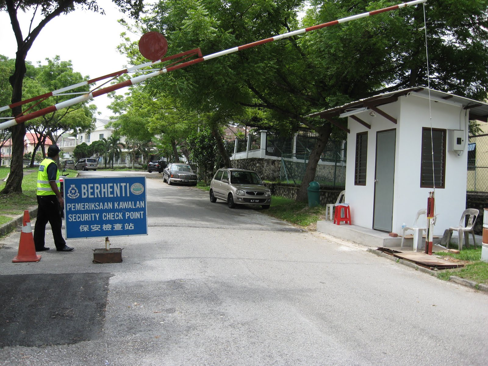 Our MS Community: The boom gates and guard posts in the MS Community