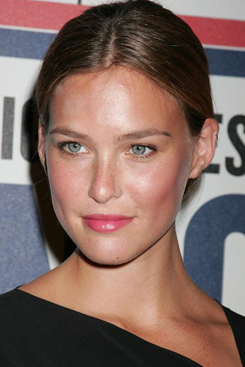 The Hollywood Gossip: bar refaeli si 2007