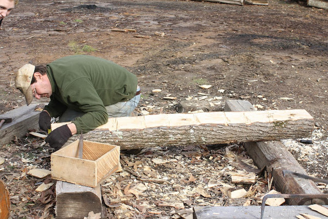 SUZY'S CABIN: Learning to hew a log by hand