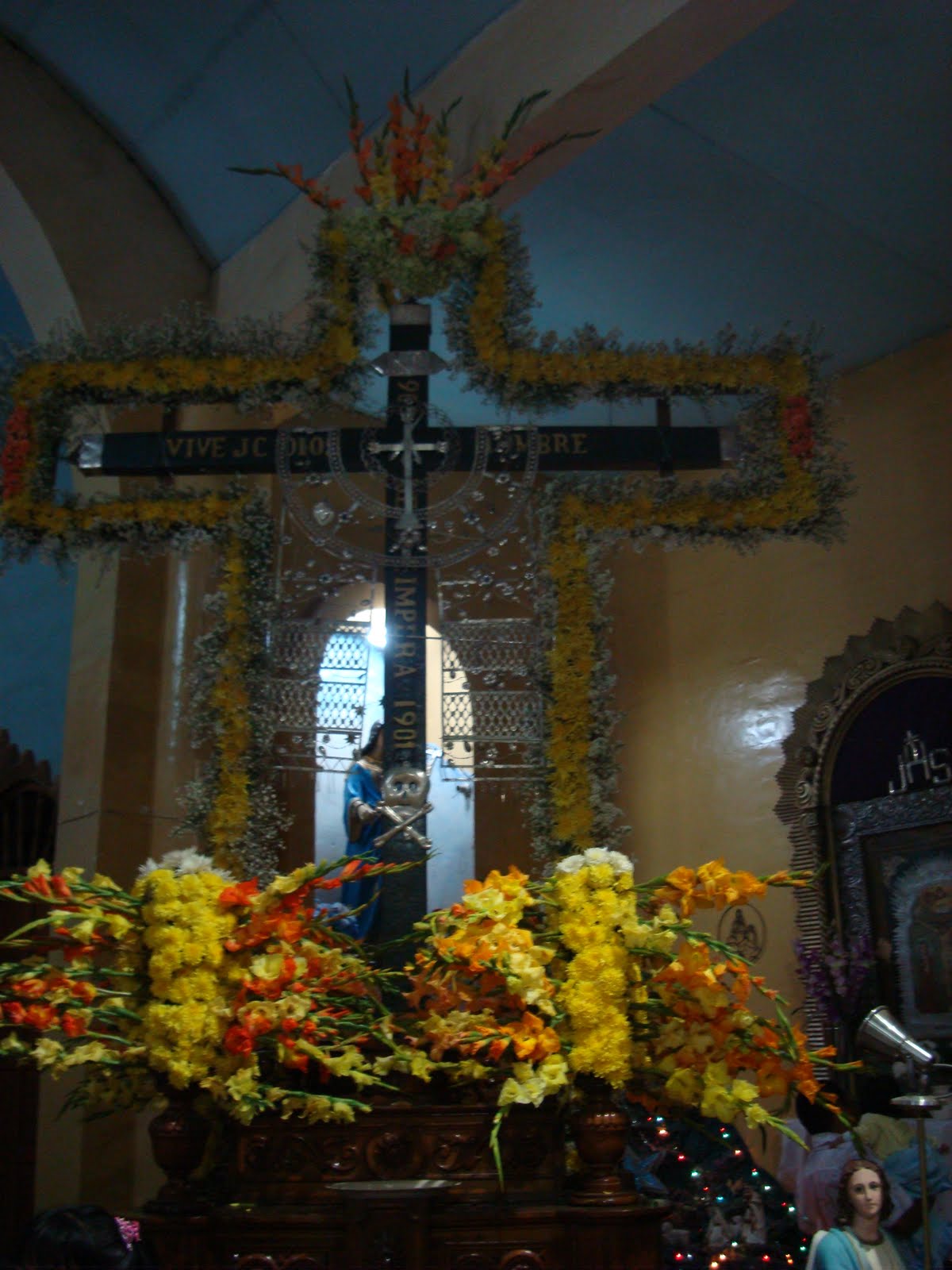 SANTÍSIMA CRUZ DEL SIGLO XX: HISTORIA DE LA SANTÍSIMA "CRUZ DEL SIGLO"