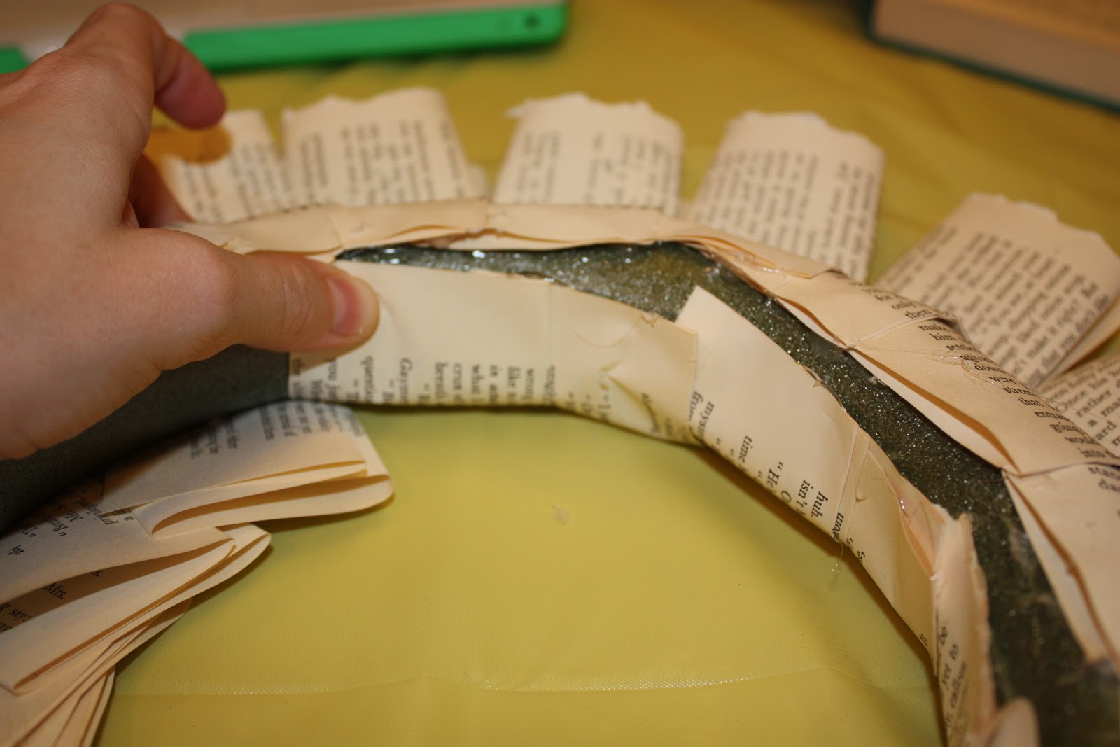 The Wellsprings of Life: Book Page Wreath {Tutorial}