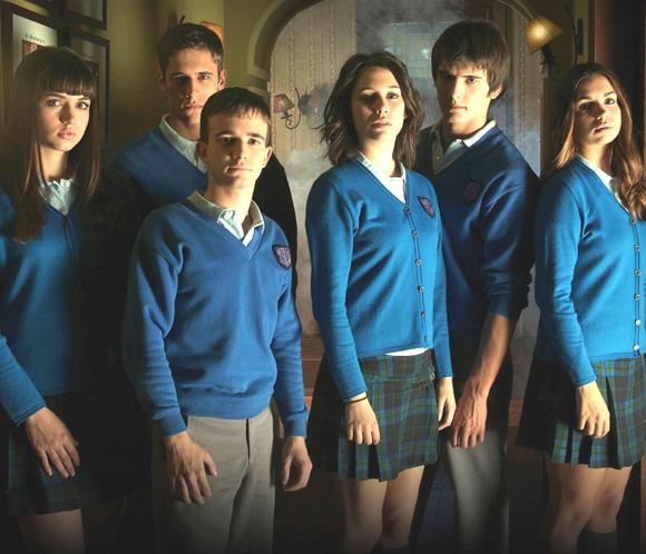 Farandulera y algo más: La serie 'El Internado' cierra sus puertas
