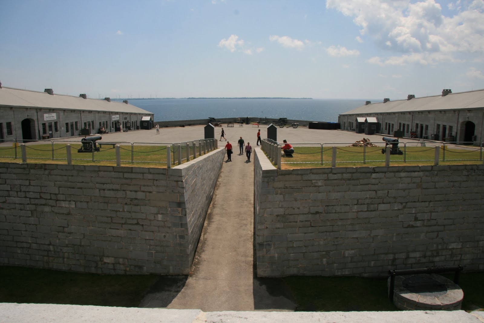 Flies The Loon: Fort Henry