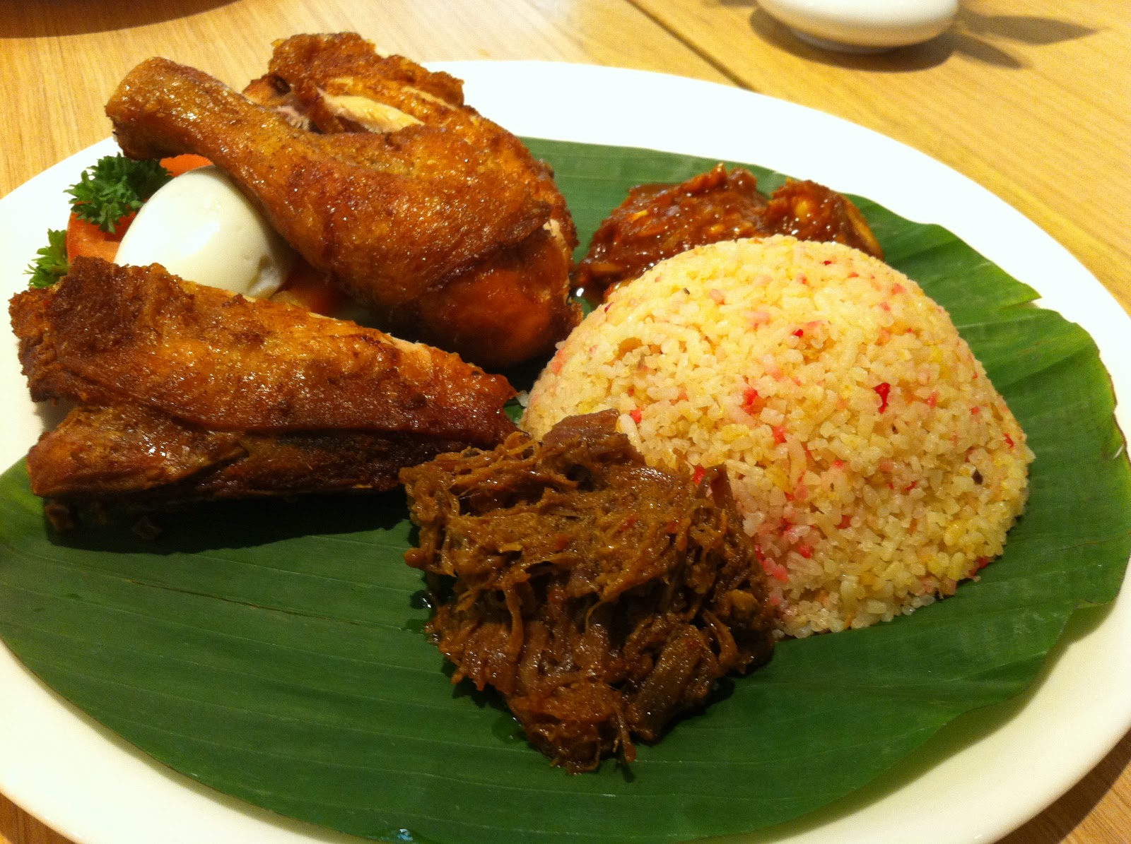 'Thom'Lee: nasi bojari with madam kwan; (6 Dec 2010)