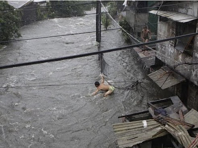 Armond's Loops: Photo Essay: Typhoon Ondoy transforms Metro Manila into ...