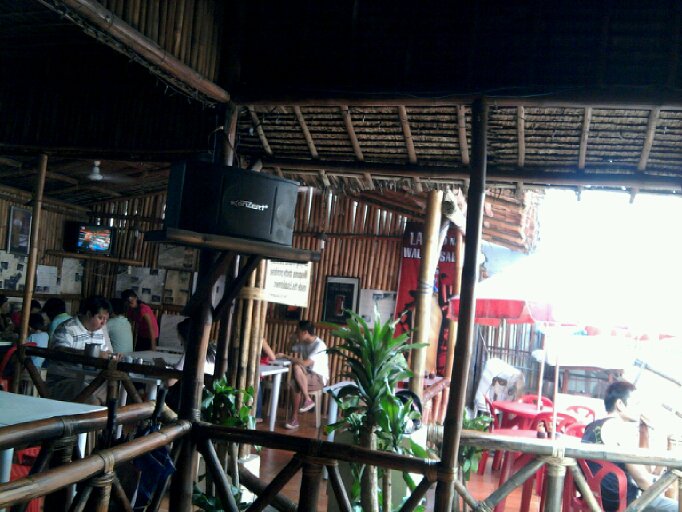 eat all you can: r & j bulalohan, tapsihan, atbp..-- celebrity bulalohan