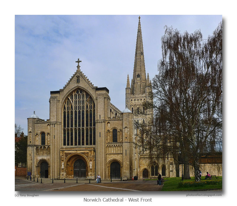 PhotoReflect: Norwich Cathedral - the exterior