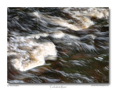 PhotoReflect: Turbulent river
