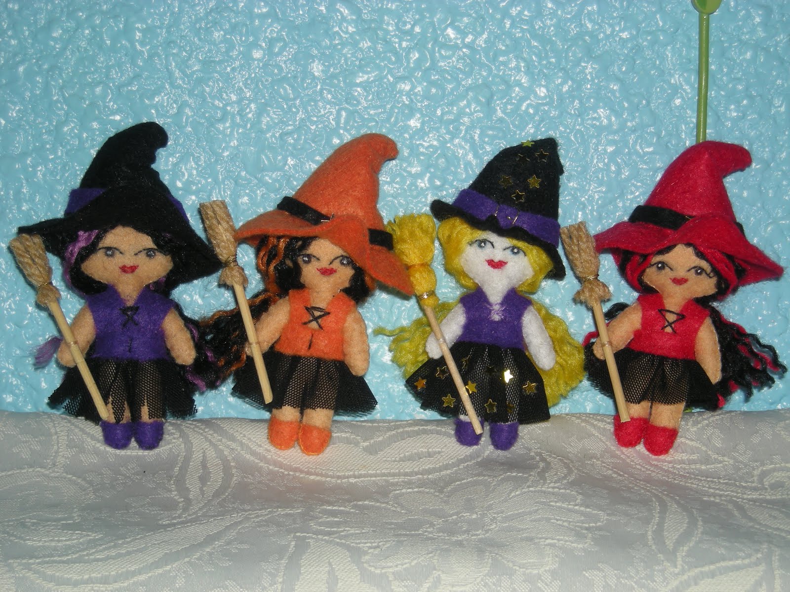 Date un capricho: Brujas y Brujitas