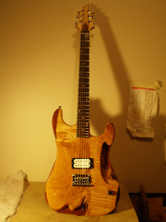 Live Edge Guitars: First pics of the new Live Edge guitar