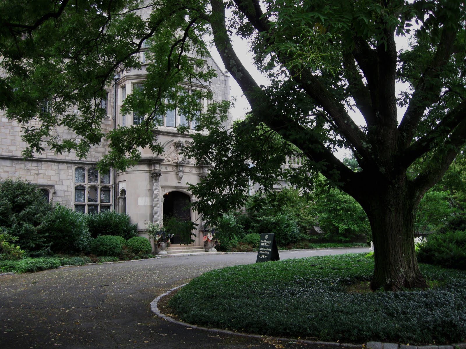 Simon and Ivan: Planting Fields Arboretum & Coe Hall