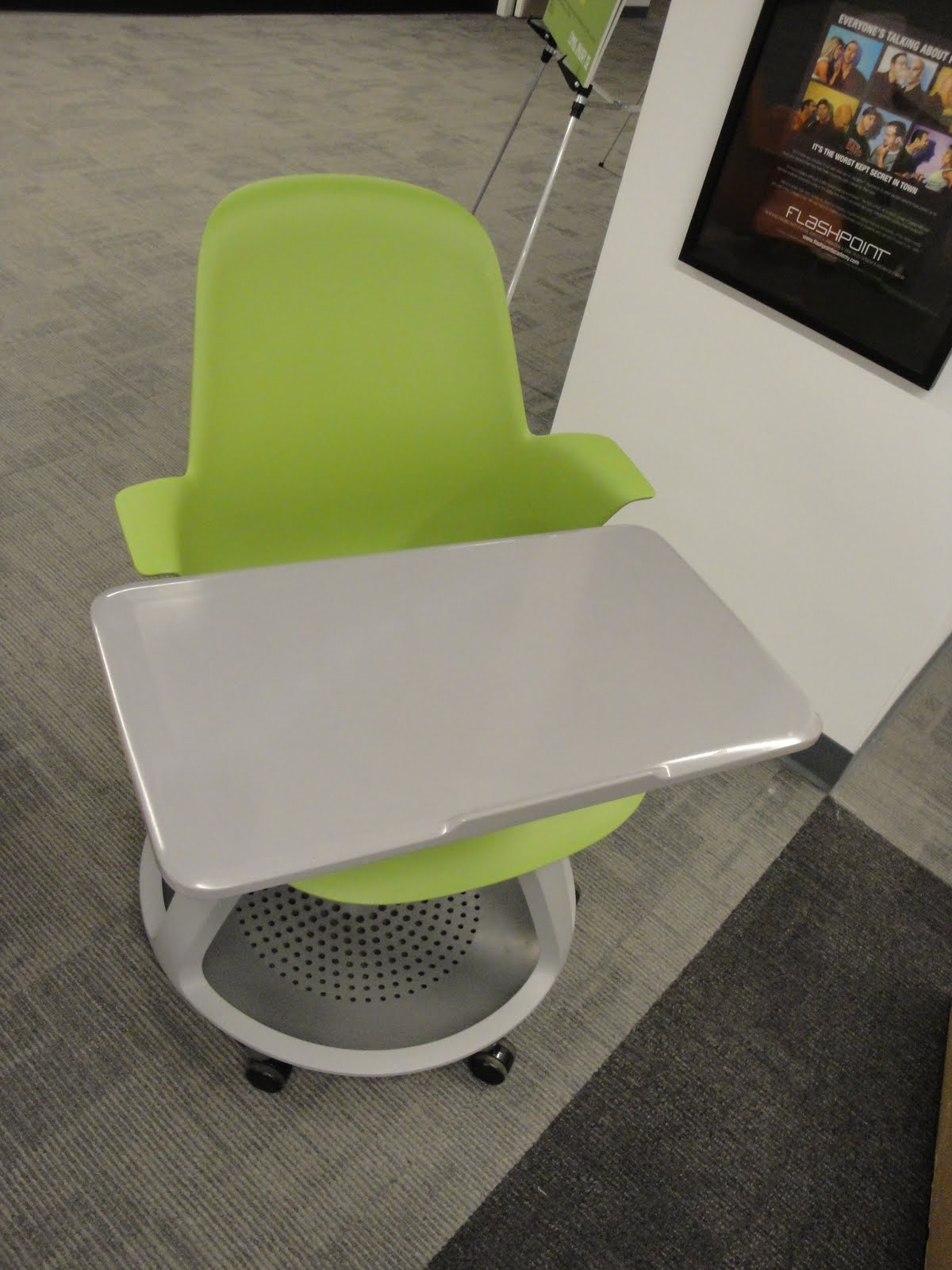 Hindsight : STEELCASE PRESIDENT JIM KEANE AND DESIGN TEAM INTRODUCE THE ...