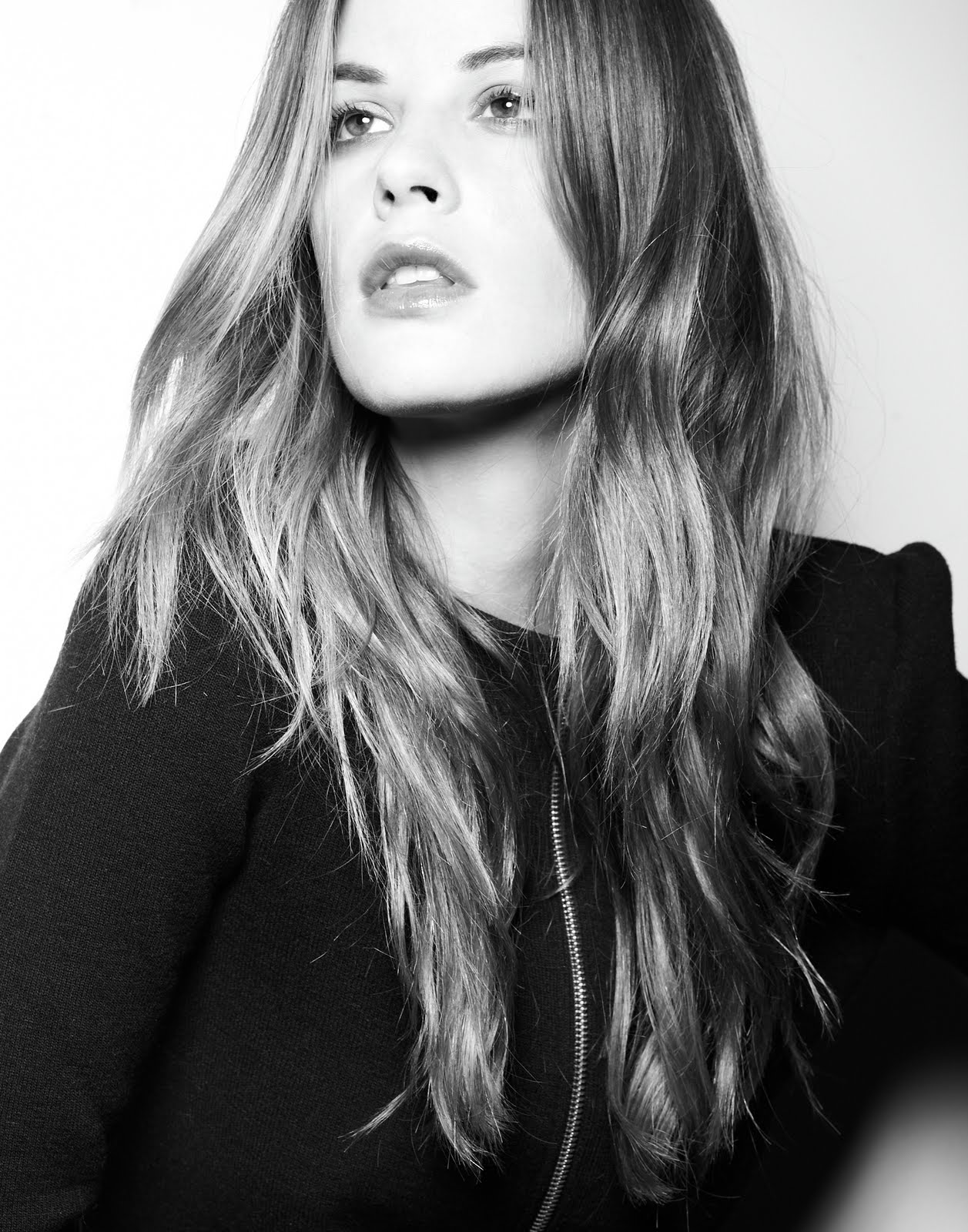 MAJOR MODEL WOMEN: Gorgeous New Updates of Stephanie Passavant