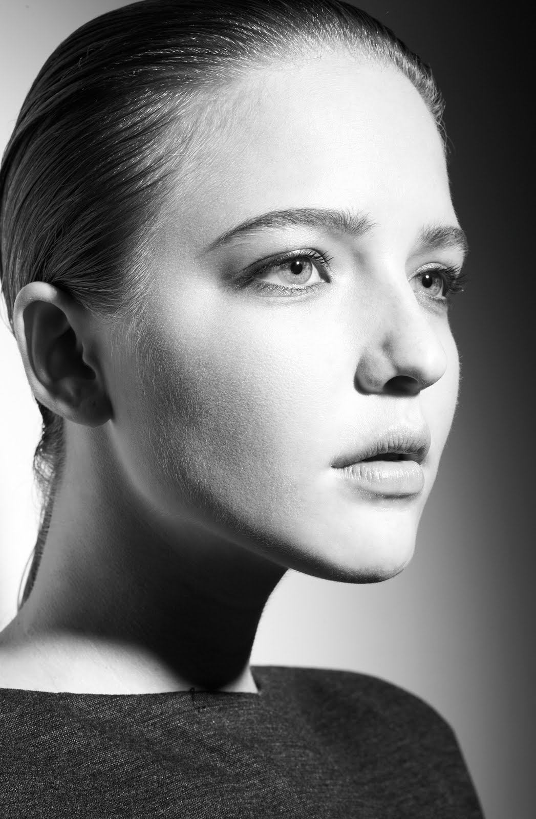 MAJOR MODEL WOMEN: Rachel Scott Strikes a Pose