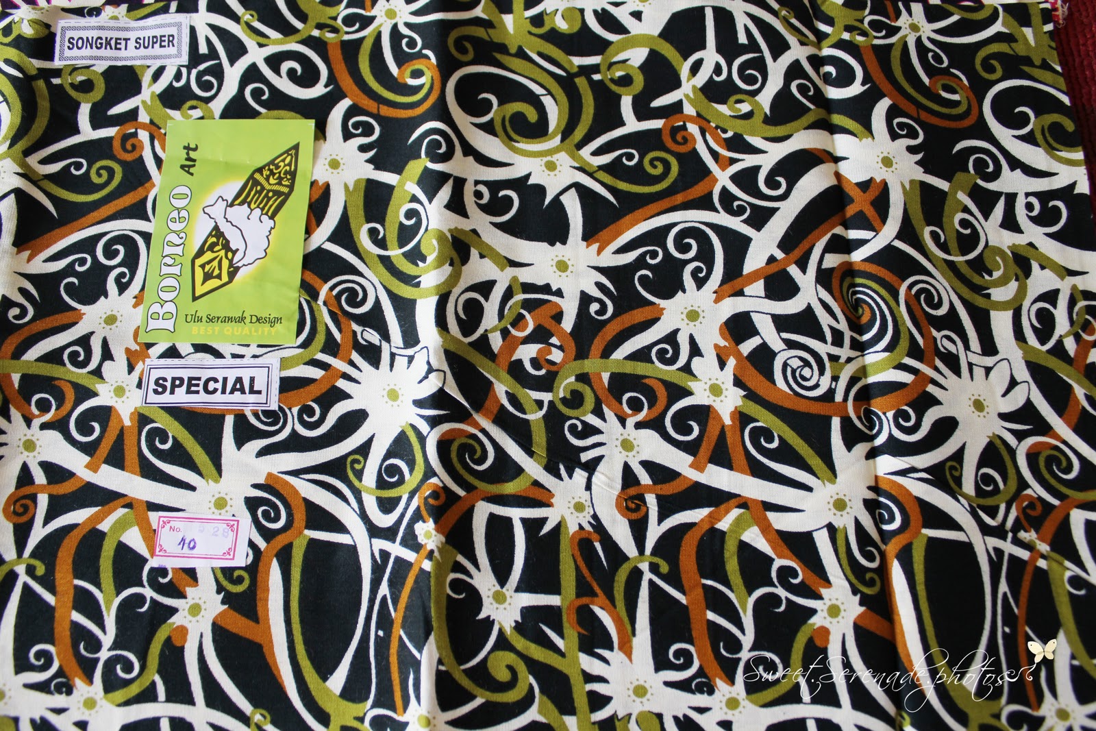 Perfumes and Art: Batik Sarawak Kain Sarong