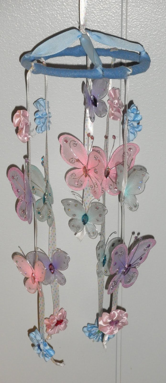 Judy's Handmade Creations: Butterfly and Ribbon Flower Mobile!