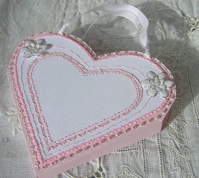 Mel Stampz: Stitched Heart Box - Template & Tutorial