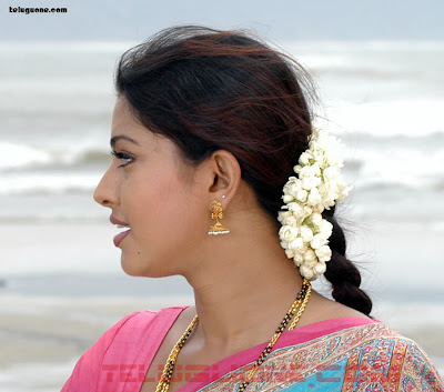 All Tollywood Actress: Sneha Smile Gallery