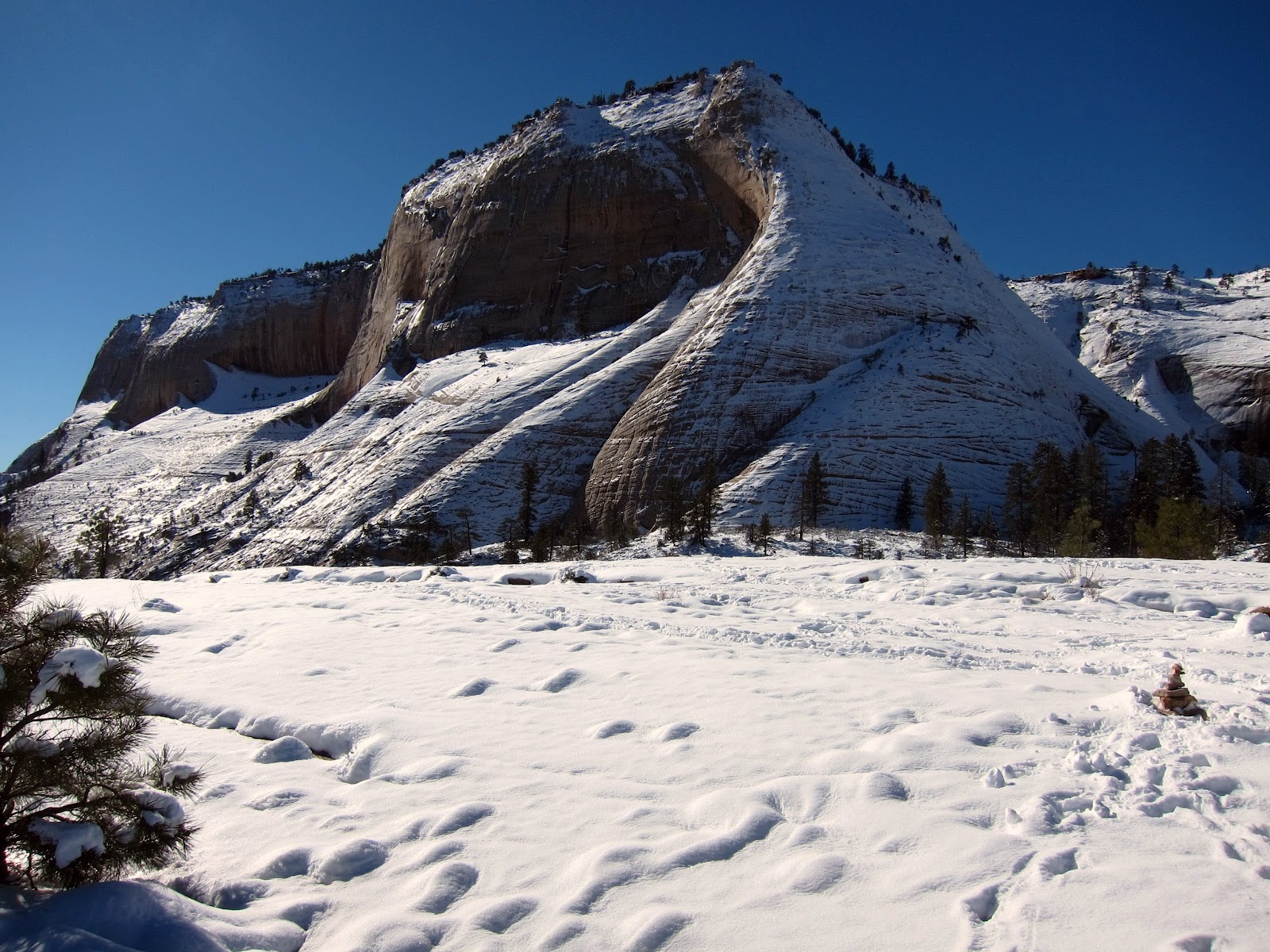 Mountain UltraLight: Snow in the Desert - Zion National Park West Rim Trail