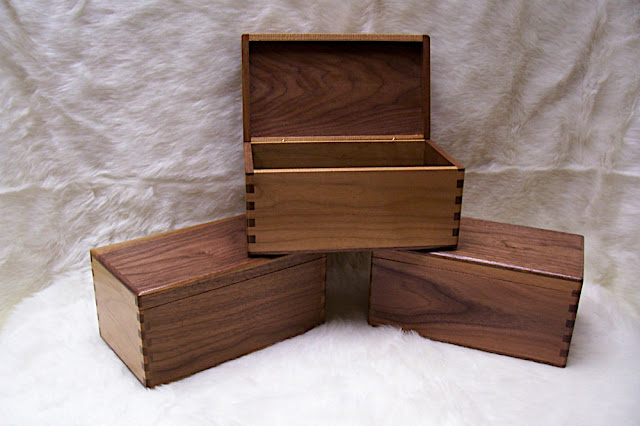 Dust'n Lint: DUST Gallery - Small Boxes