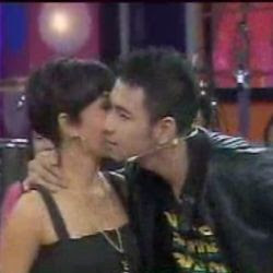 Video Bokep Yuni Shara Vs Raffi Ahmad Bergoyang | Update Info