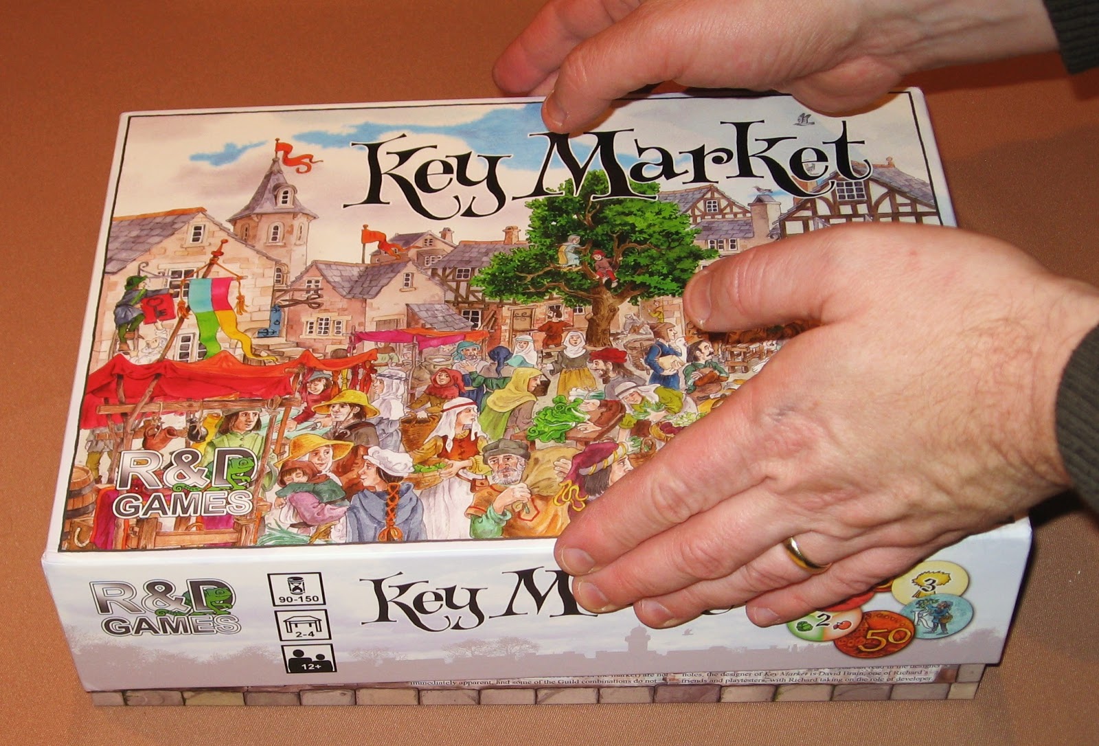 Matt's Board Game Back Room: HOT BOX - Key Market (What's in the Box?)