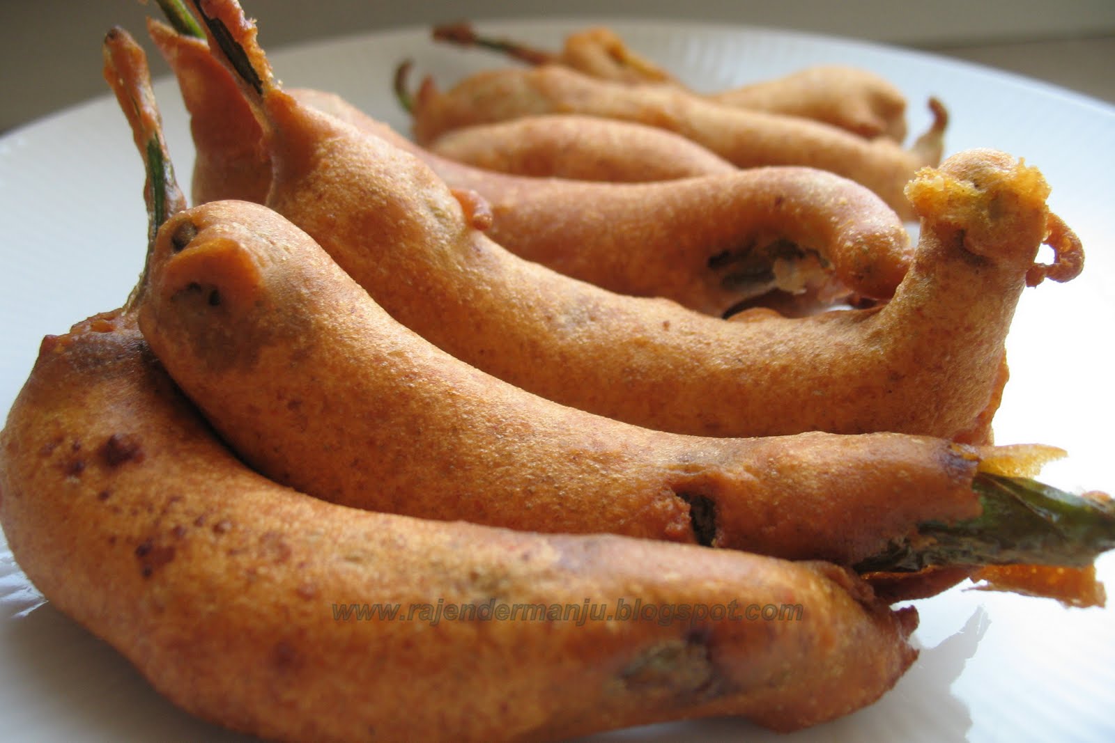 Life is beautiful !!!: Milagai bajji / Mirapakaya bajjilu / Fritters ...